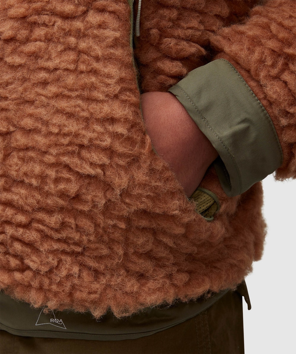ROA Heavy furry jacket | OLIVE | SEVENSTORE ROA Heavy furry jacket | OLIVE | SEVENSTORE